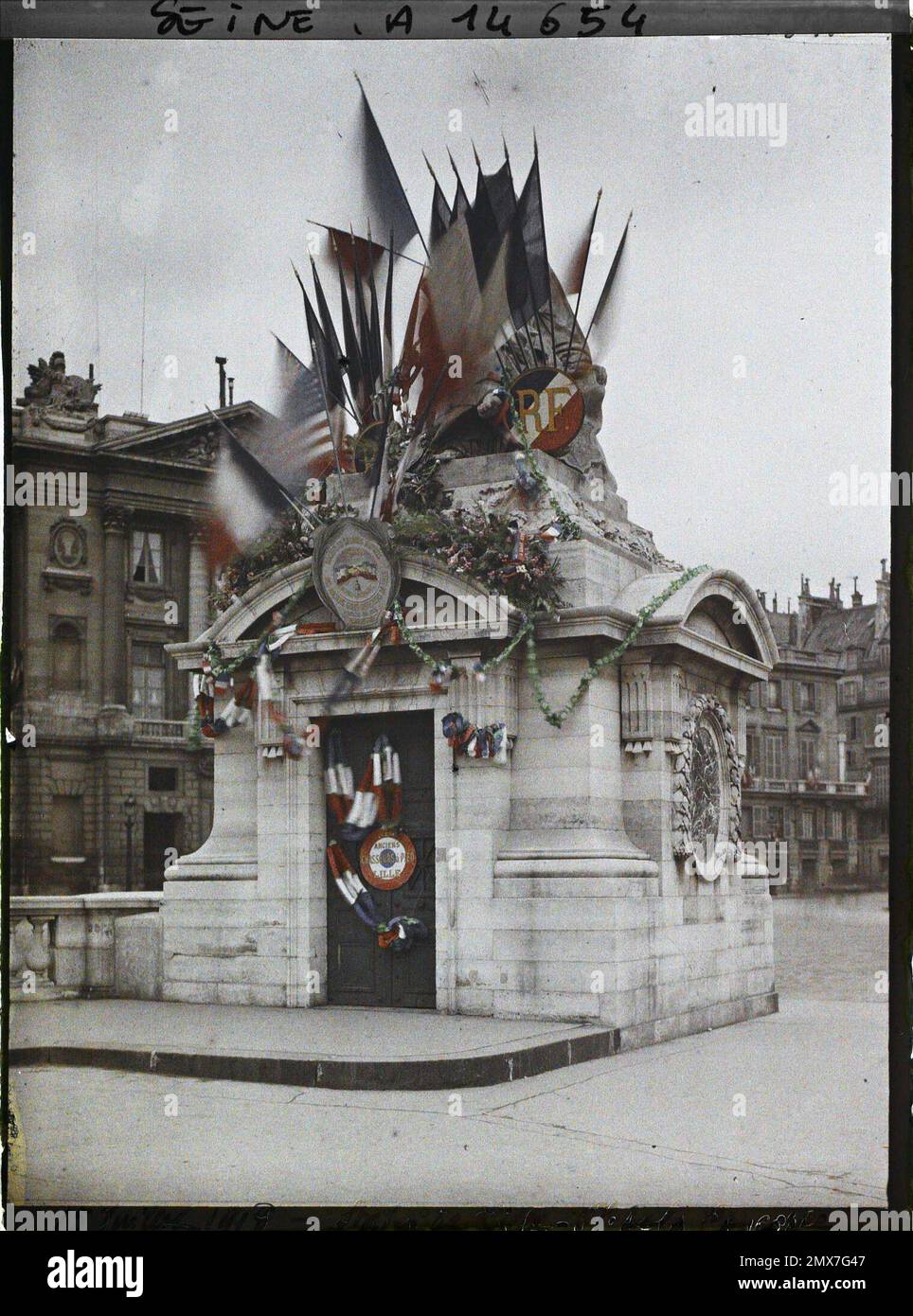 Lille place de la concorde hi-res stock photography and images - Alamy