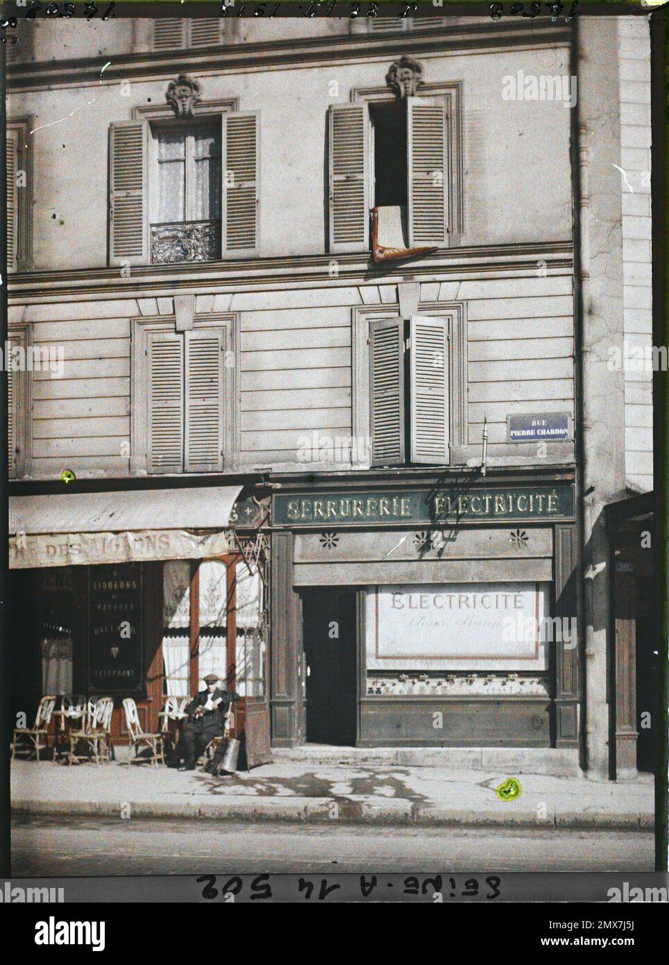 Paris (16th arr.), France Plate "rue Pierre-Charron", currently n ° 9 ...