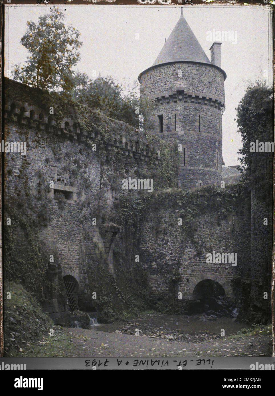 Tour fortified architecture rampart habitat architecture france hi-res ...