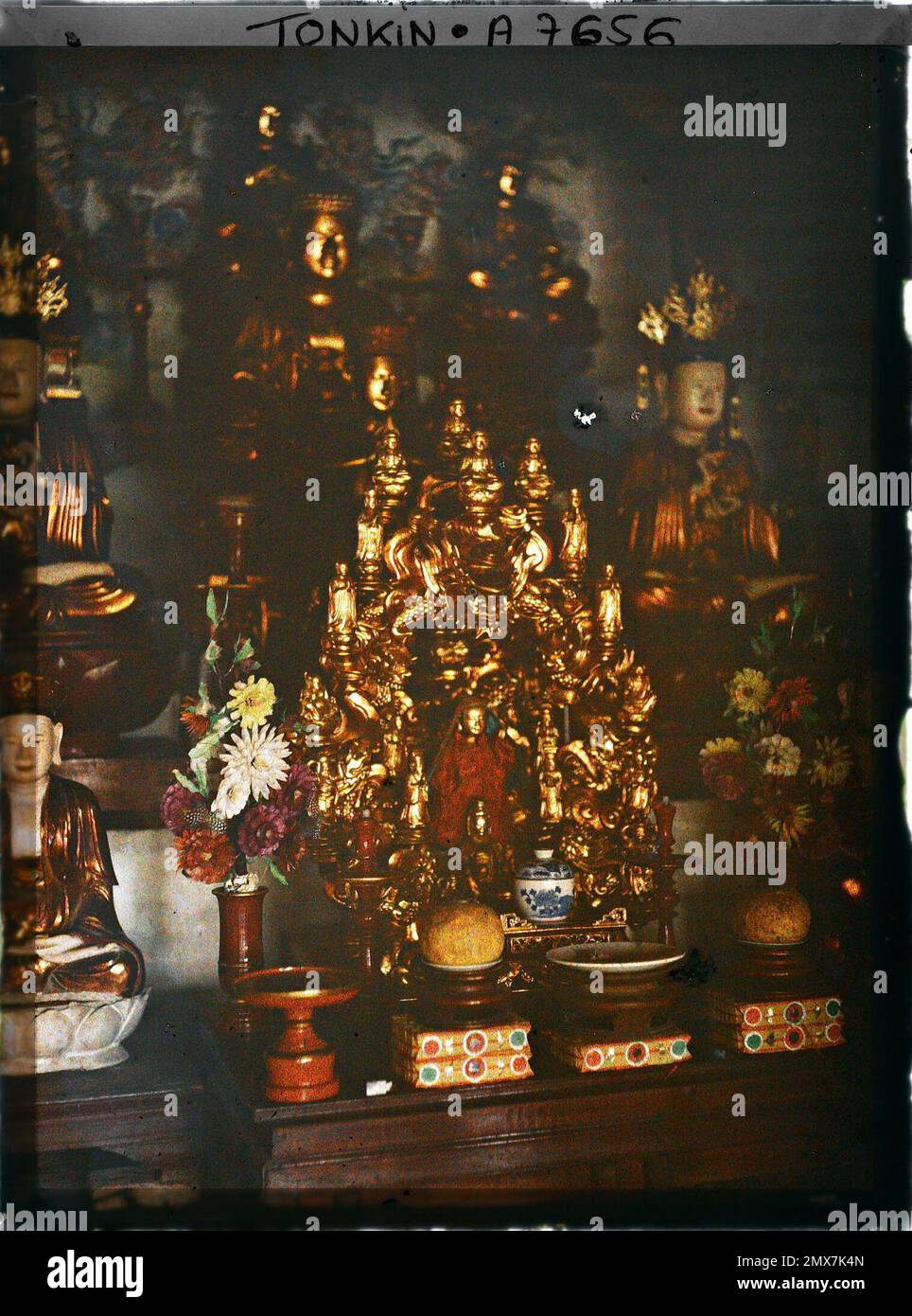 Hà-Noi, Tonkin, Indochina the altar of the Cakyamuni Buddha (Siddhartha ...