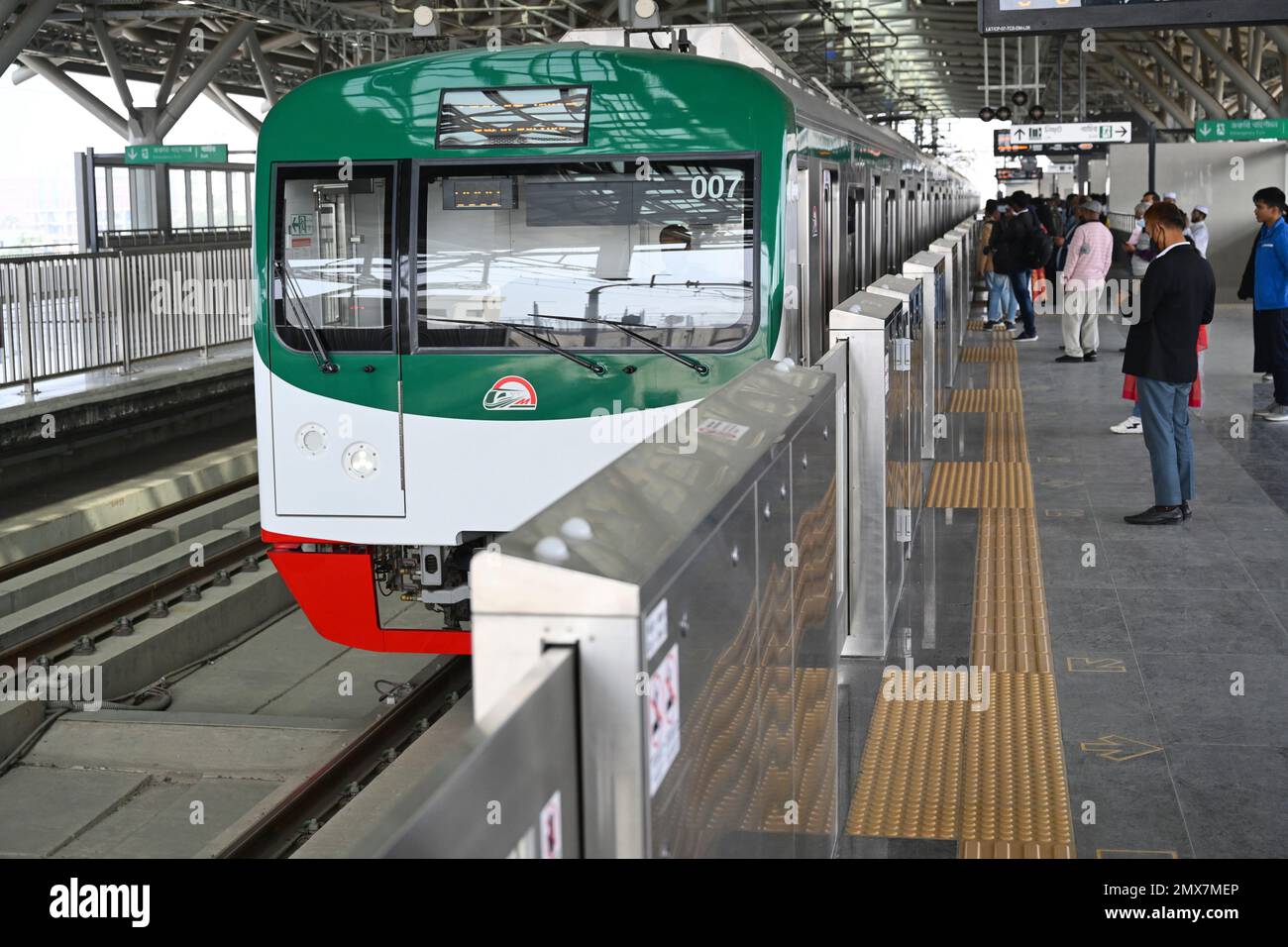 metrorail schedule in bangladesh