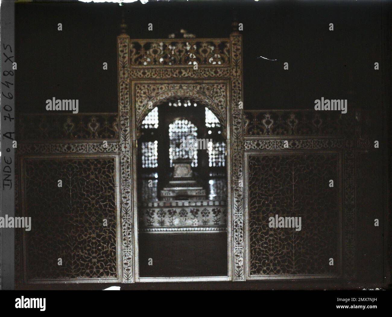 AGRA, India Interior of the Taj Mahal funeral hall , 1913-1914 - India ...