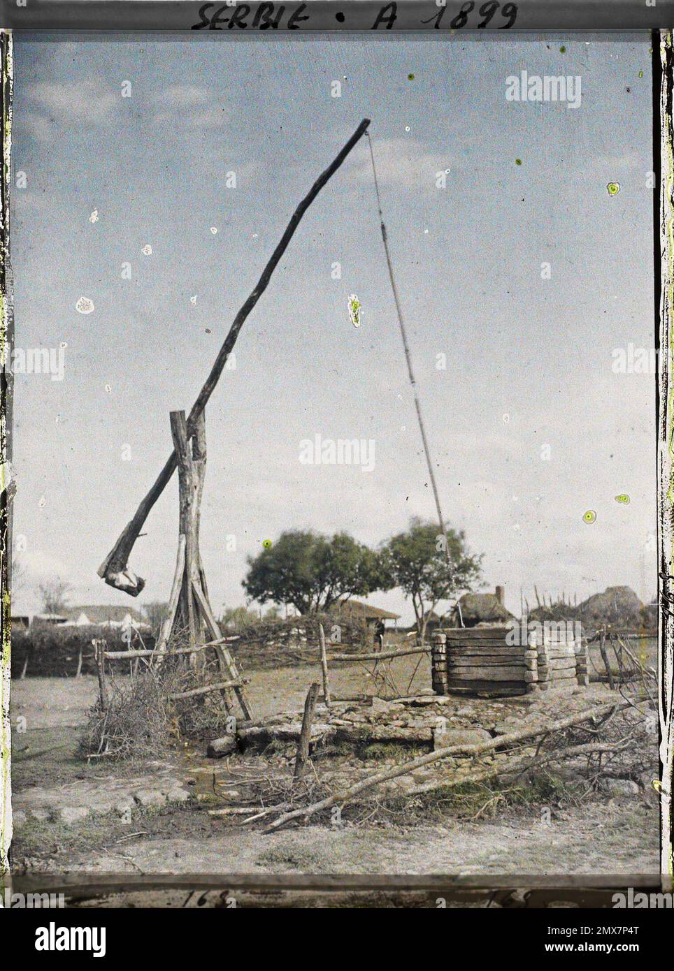 Lipljan, Kosovo, Serbia Un puits , 1913 - Balkans - Jean Brunhes and ...