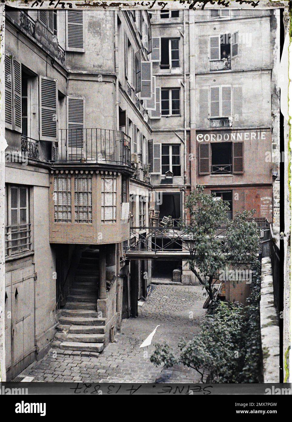 8 rue mabillon hi-res stock photography and images - Alamy