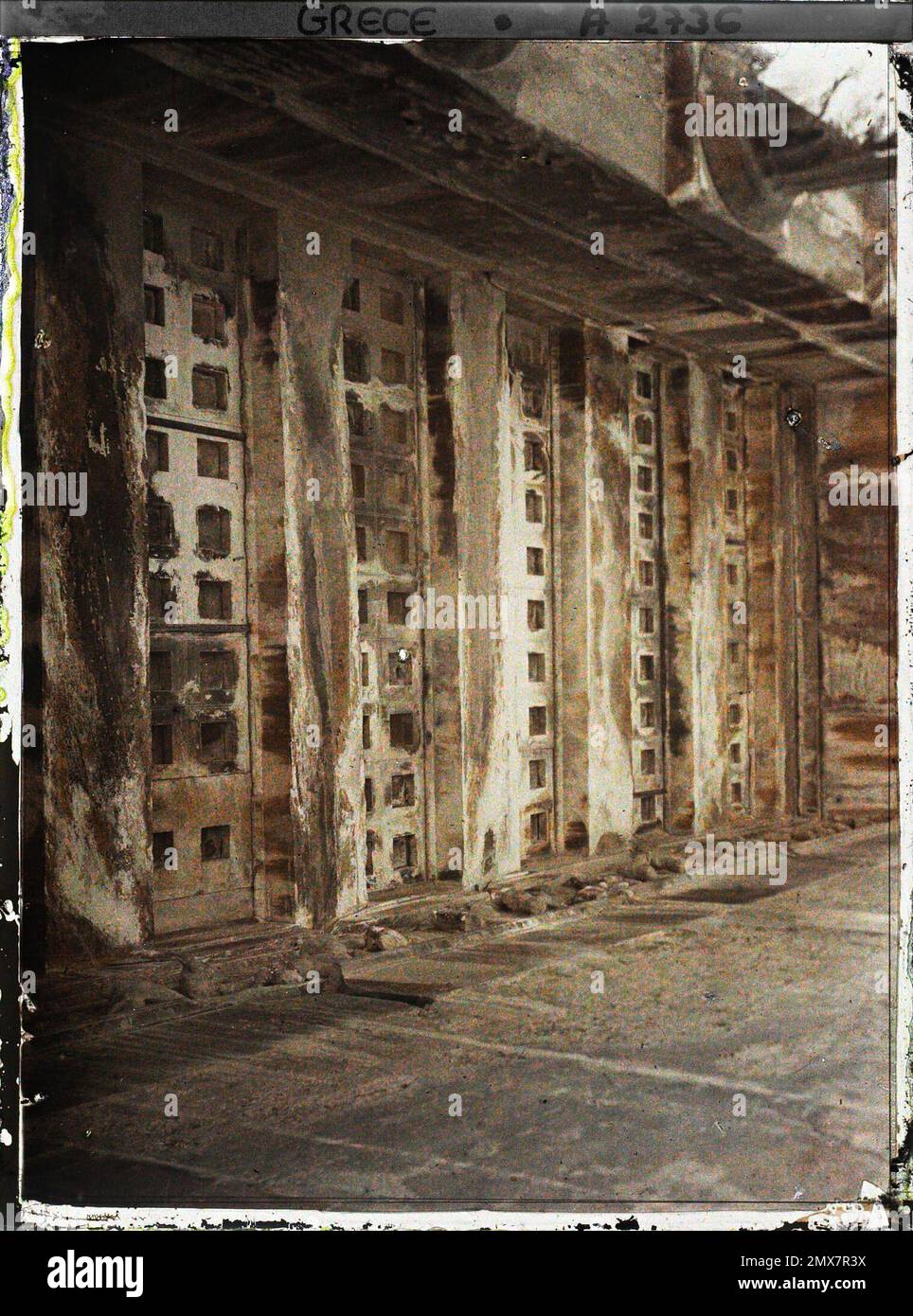 Pronaos boxes hi-res stock photography and images - Alamy
