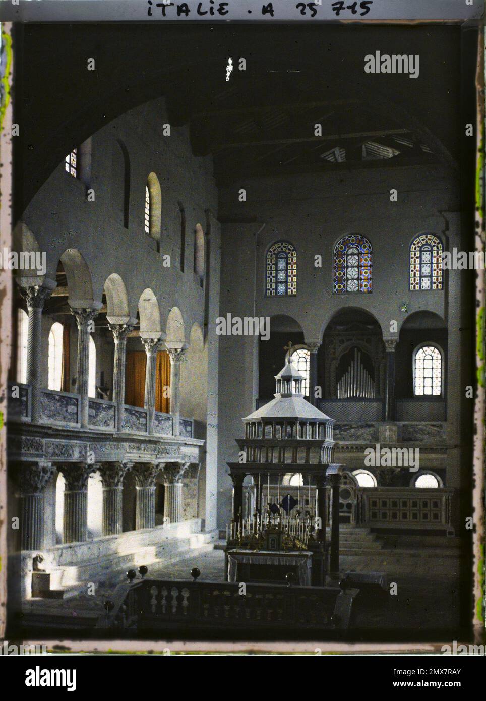 Rome, Italie the Basilica of San Lorenzo outside the walls , 1921 Cap ...