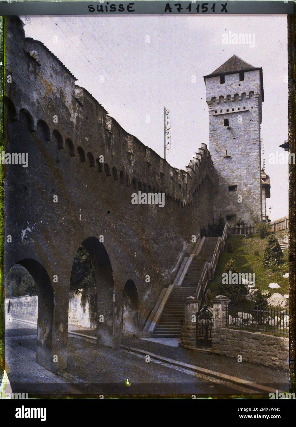 Tour fortified architecture middle ages fortifications rampart habitat ...