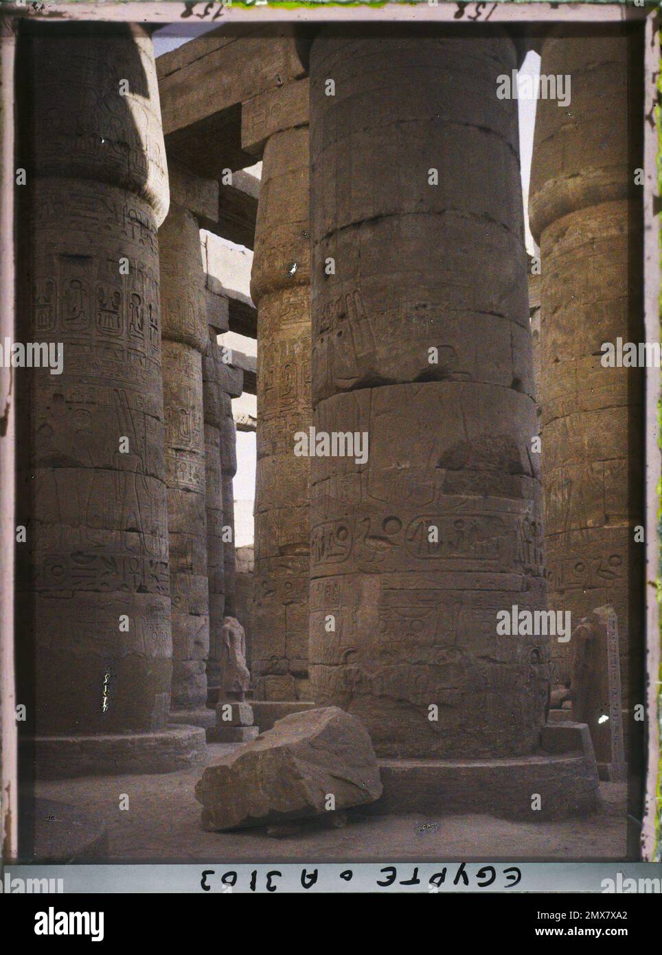 Statue temple archaeological vestige sculpture bas relief column hi-res ...