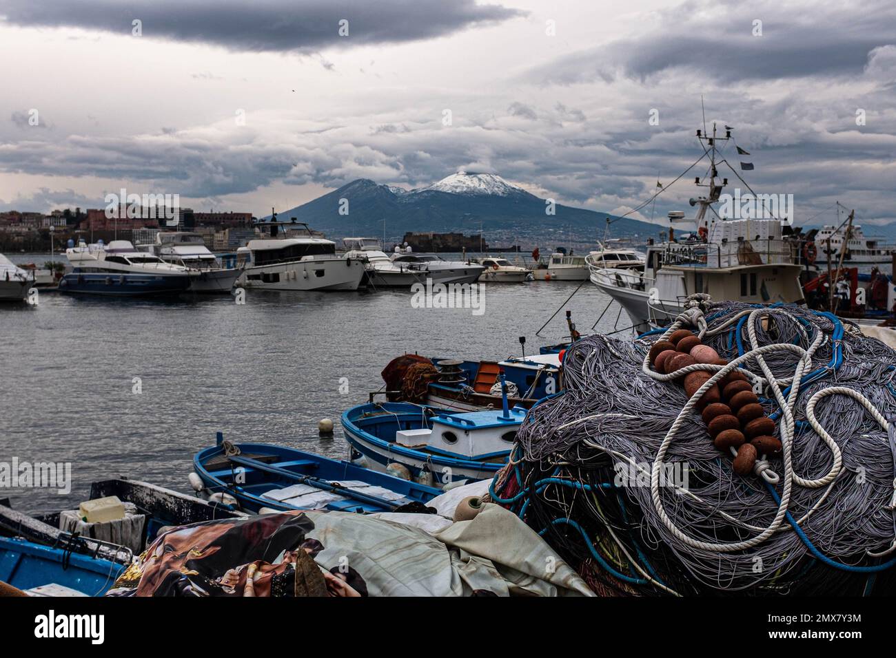 Barca napoli hi-res stock photography and images - Alamy
