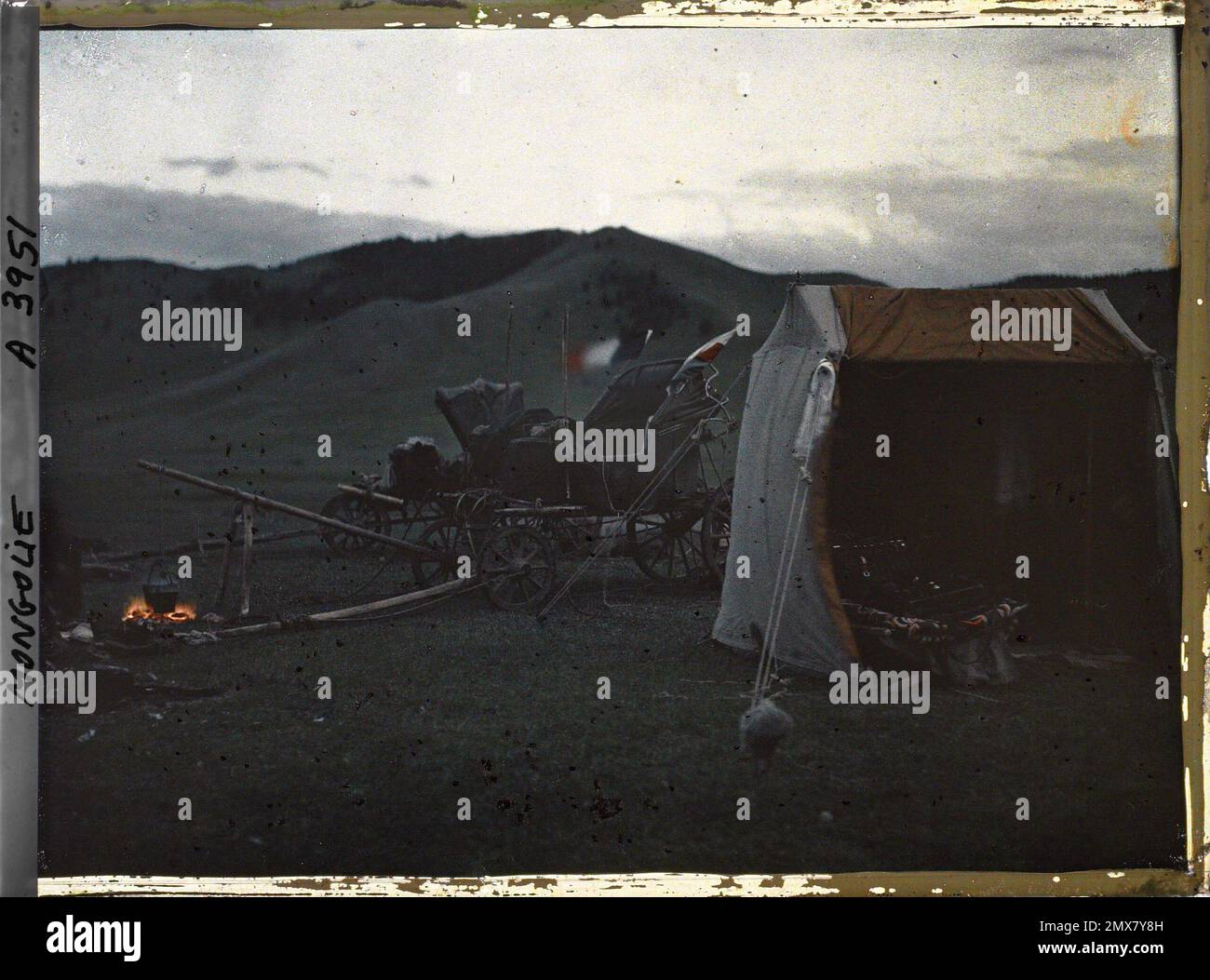 Operators tent hi-res stock photography and images - Alamy
