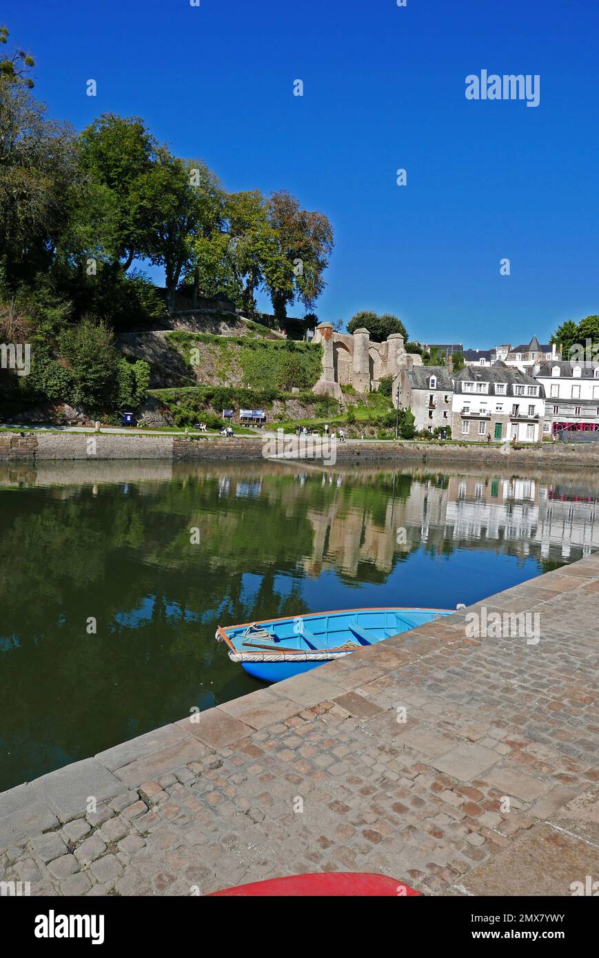 Battlements of Auray, Auray river, Morbihan, Bretagne, Brittany, France ...