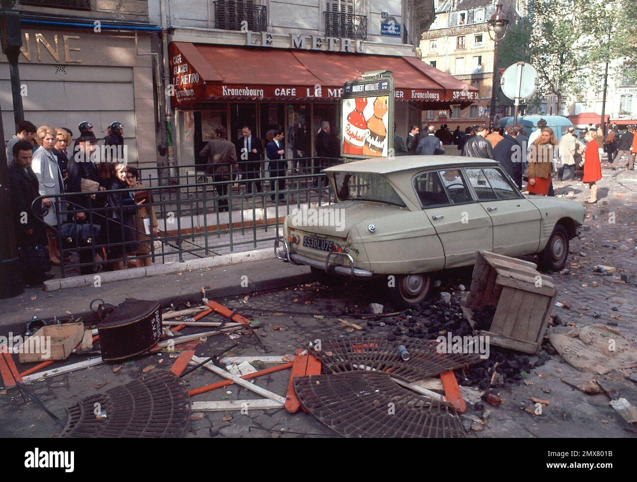 Paris 1968 may hi-res stock photography and images - Alamy