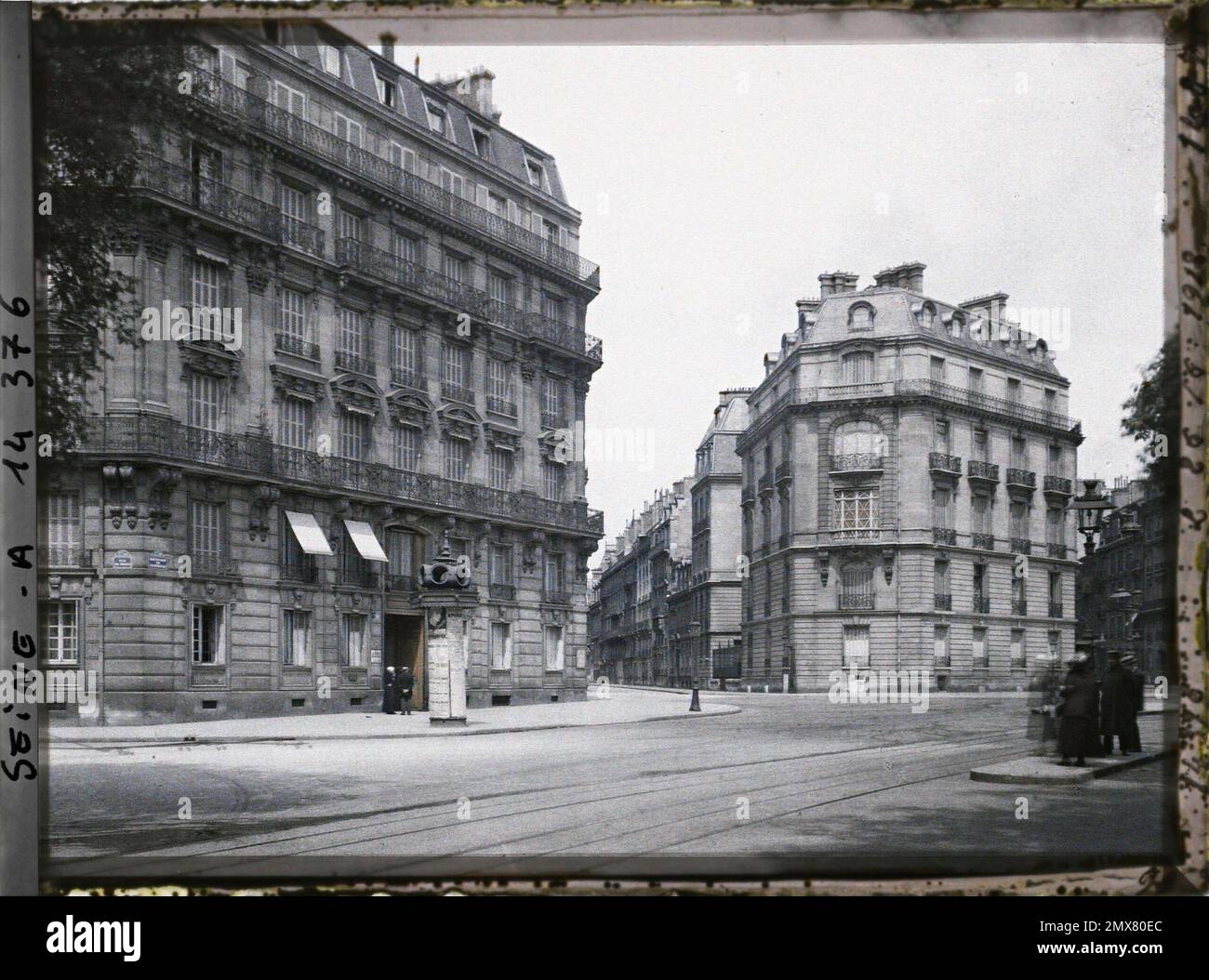 Paris (17th arr.), France Boulevard de Courcelles and Place de la ...