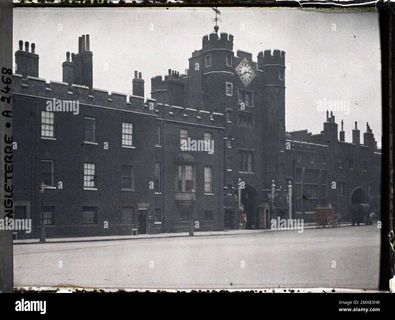 London, England The entrance to the Palais Saint-James , 1913 - England ...