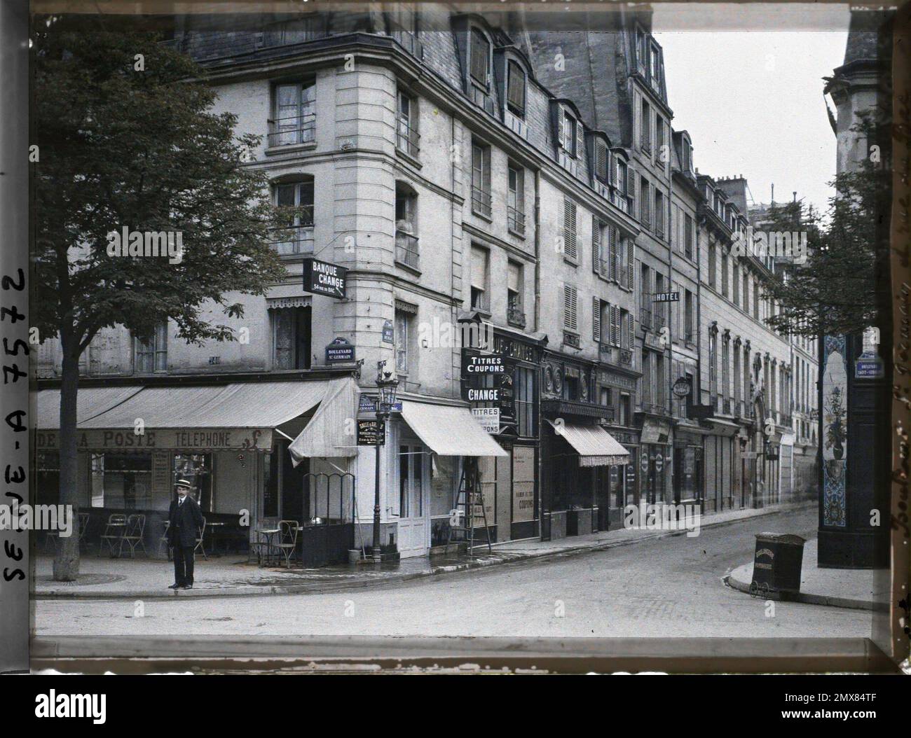 Paris (7th arr.), France The angle of rue du Bac and boulevard Saint ...