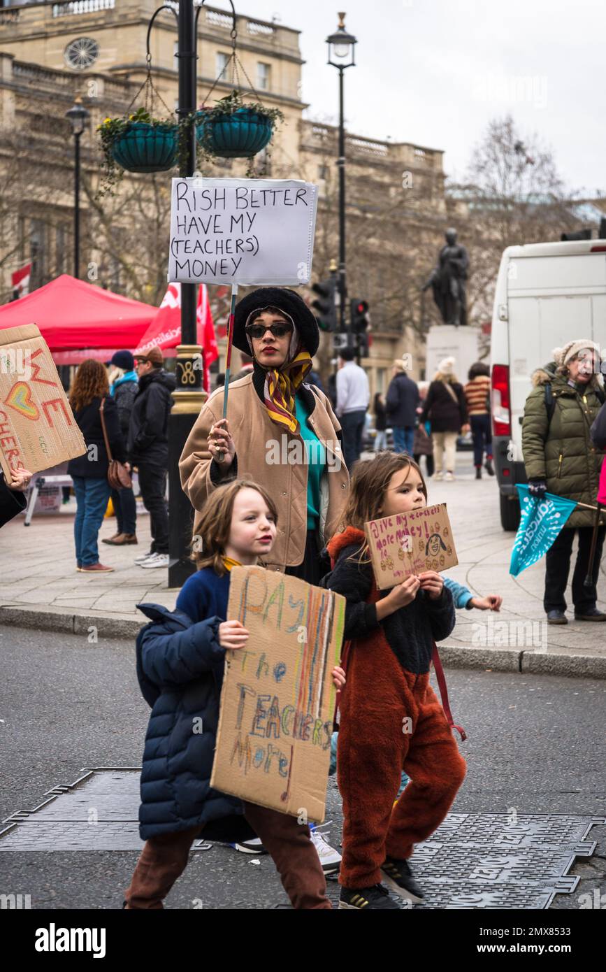 Children teacher strike hi-res stock photography and images - Alamy
