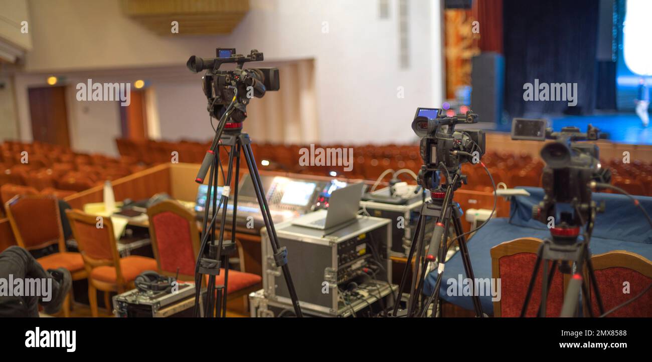 Streaming setup hi-res stock photography and images - Alamy