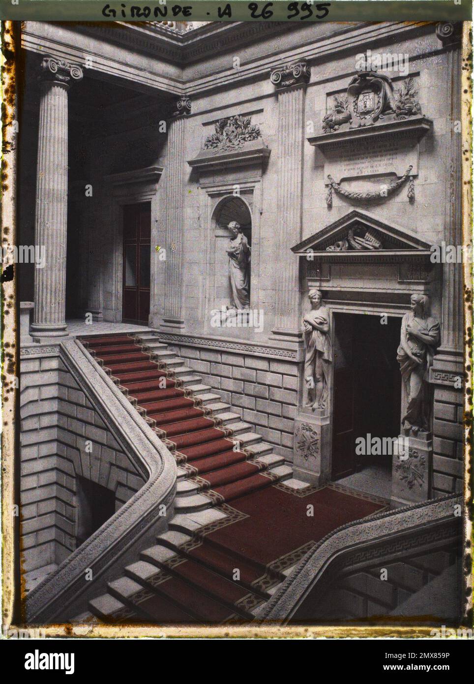 Grand theatre bordeaux staircase hi-res stock photography and images ...