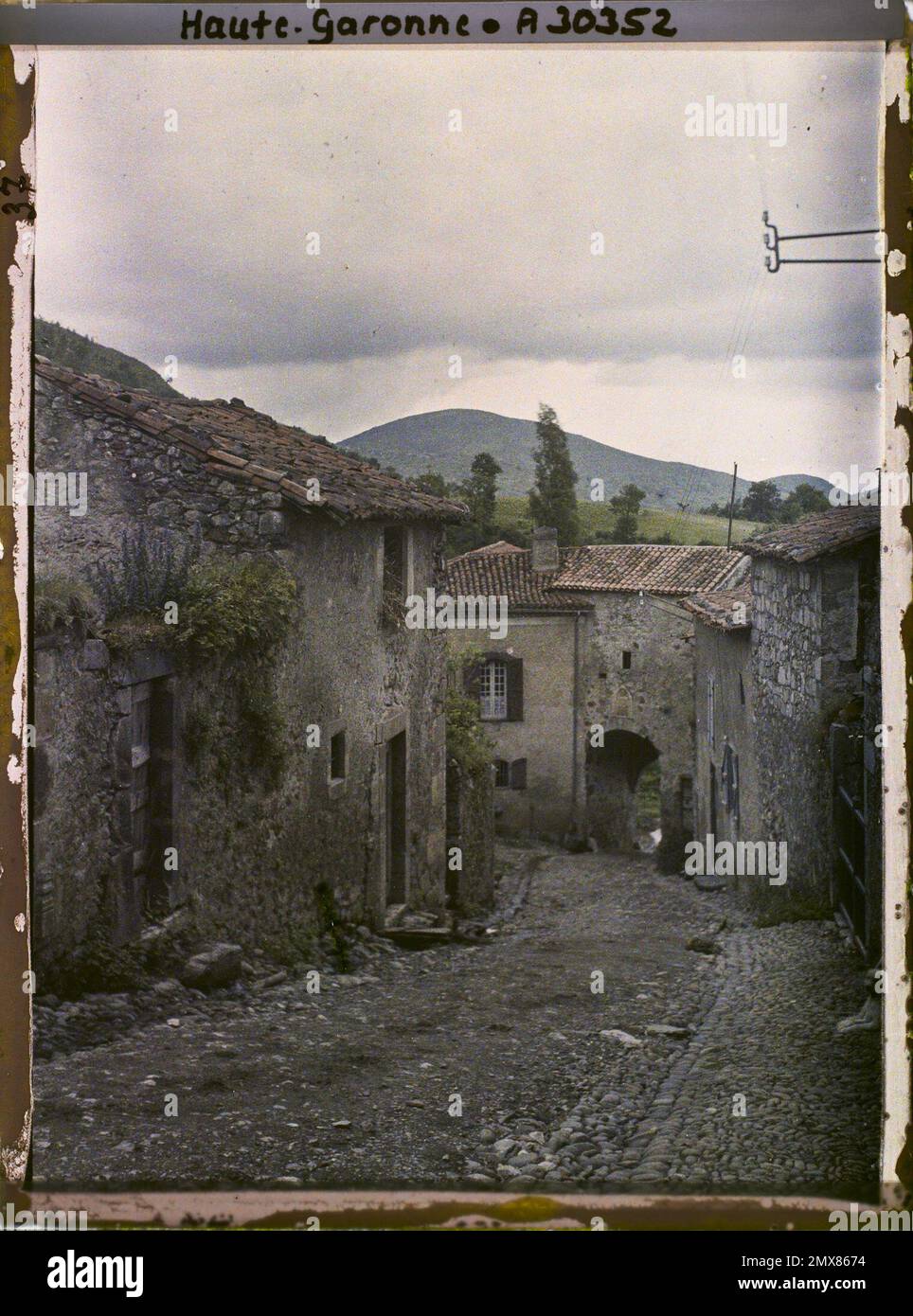 Below saint bertrand de comminges hi-res stock photography and images ...