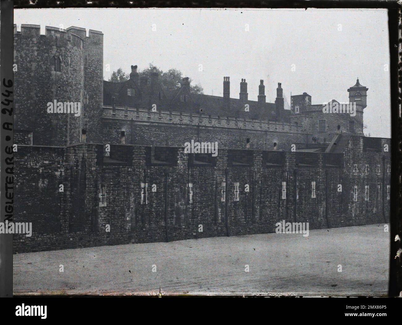 London, England The Tower of London , 1913 - England - Auguste Léon ...