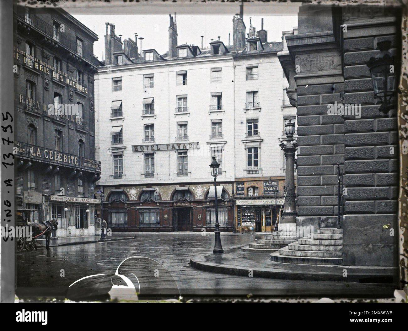 Paris (2nd arr.), France Place Boieldieu Stock Photo - Alamy