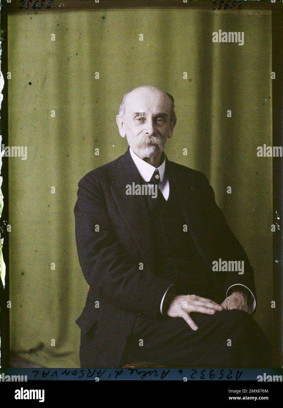 Physics chemistry scientific personality portrait press medical hi-res ...