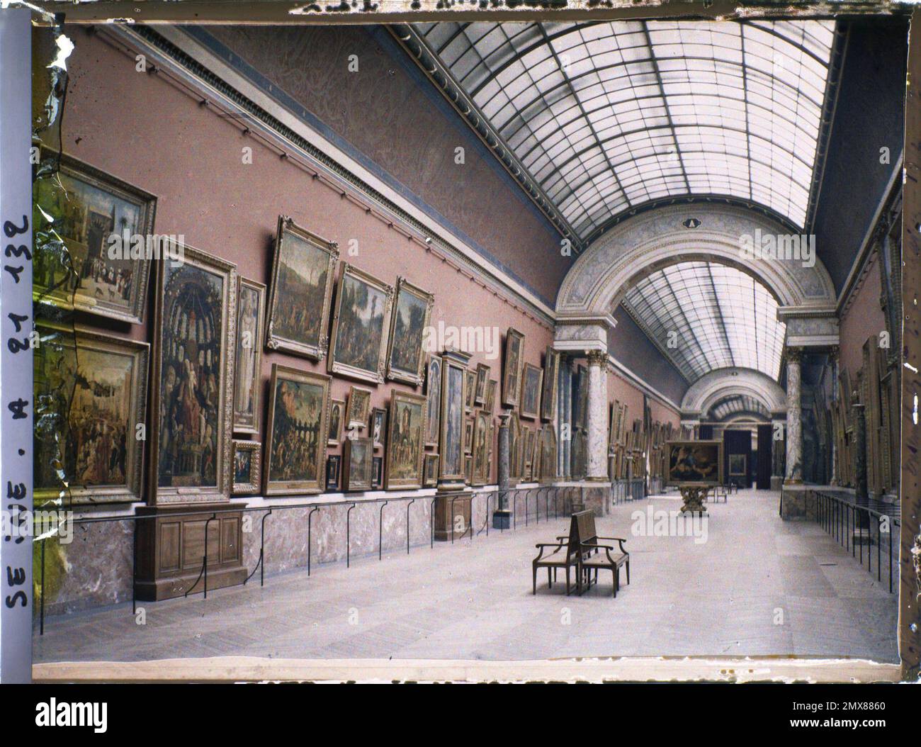 Paris (1st arr.), France The Grande Galerie du Musée du Louvre Stock ...