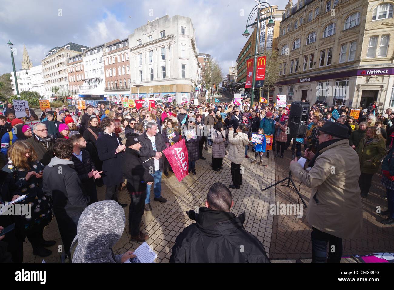 Over 400 hundred turned out in Bournemouth Square for the Right To ...