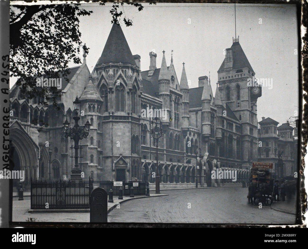 Londres , Angleterre The royal courts of justice , 1913 - England ...