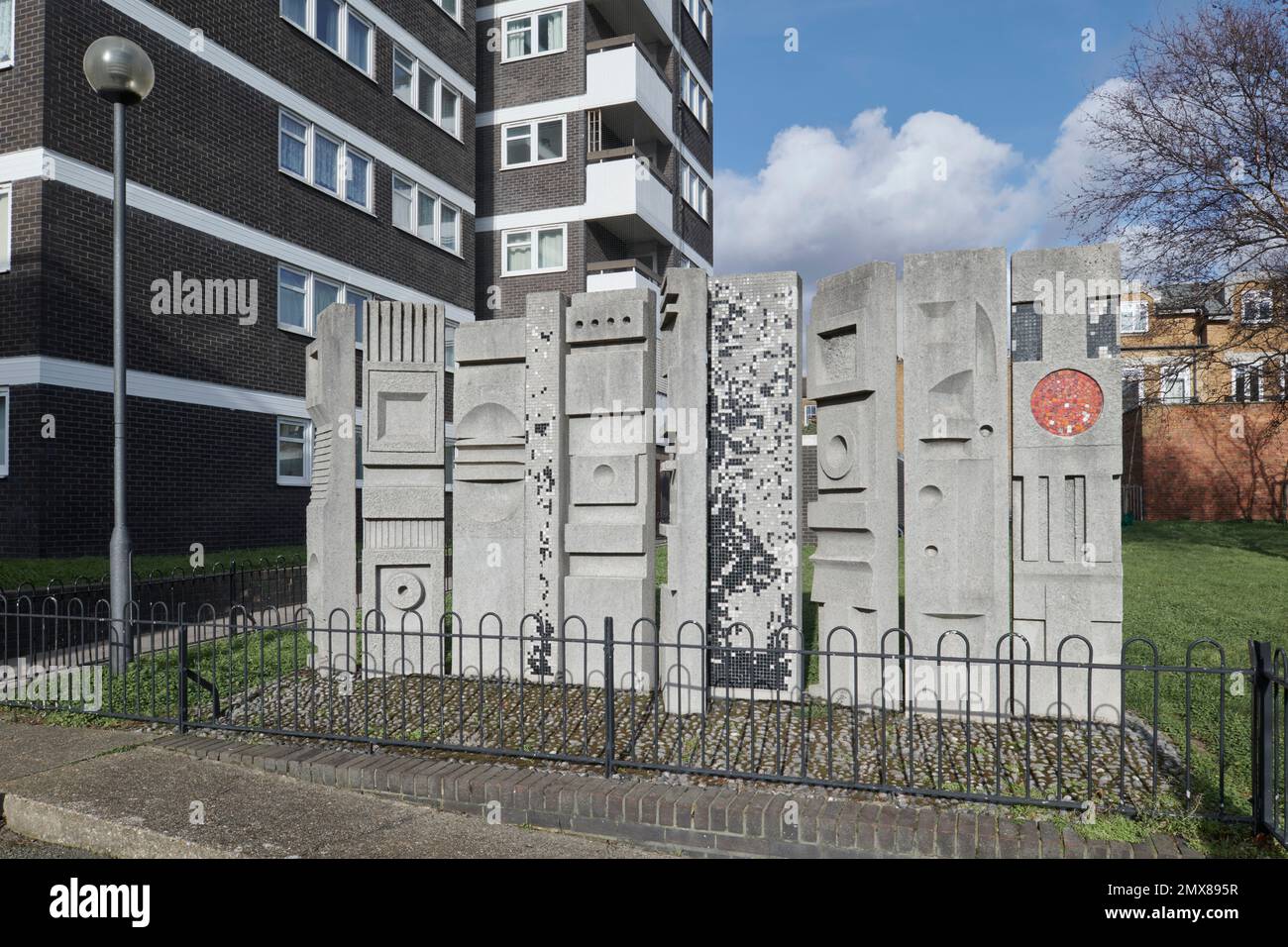 Sculptured Wall made by artist Fred Millett in 1965, Raglan Estate ...