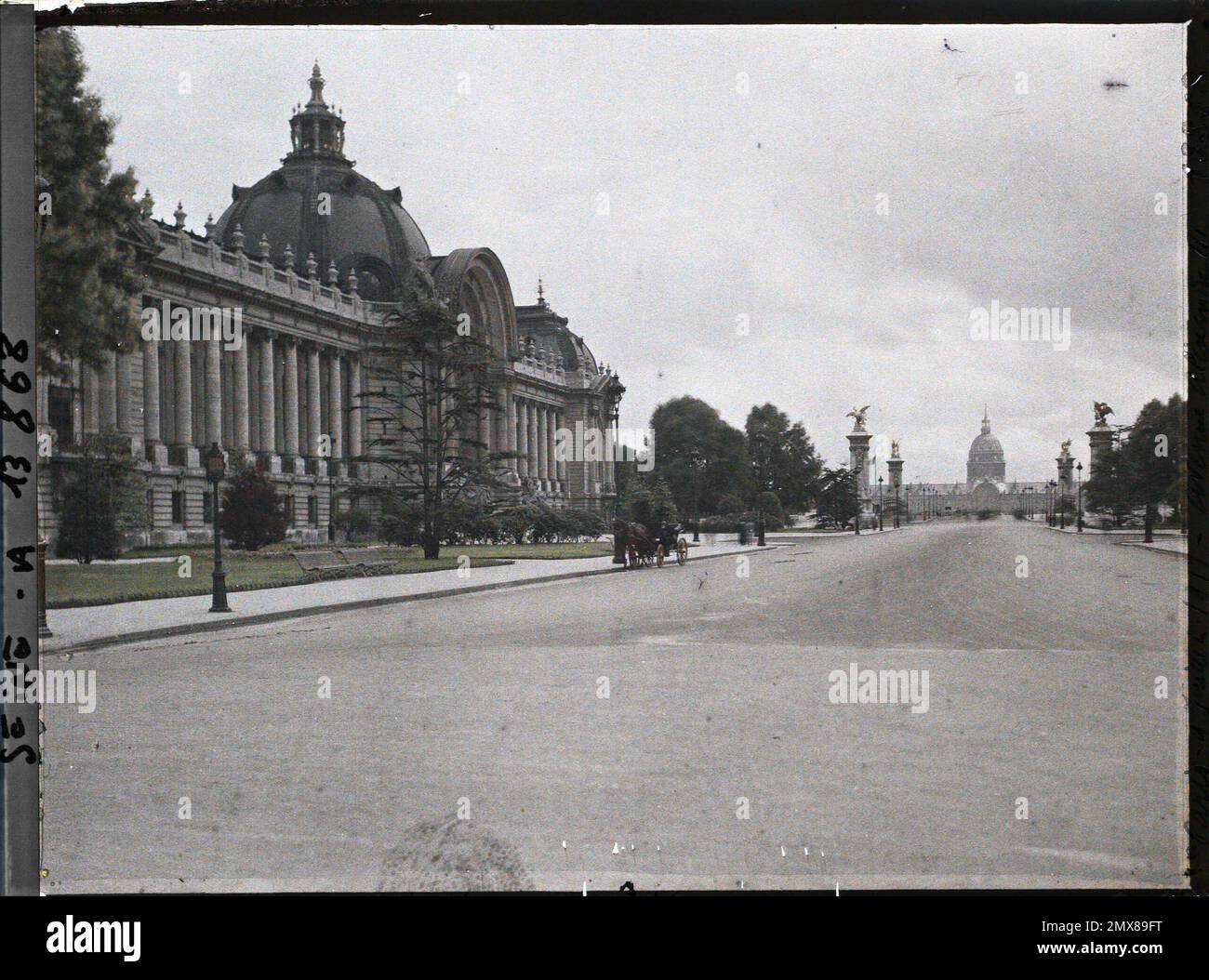 Paris (VIIE-VIIIE arr.), France The old avenue Nicolas II (current ...