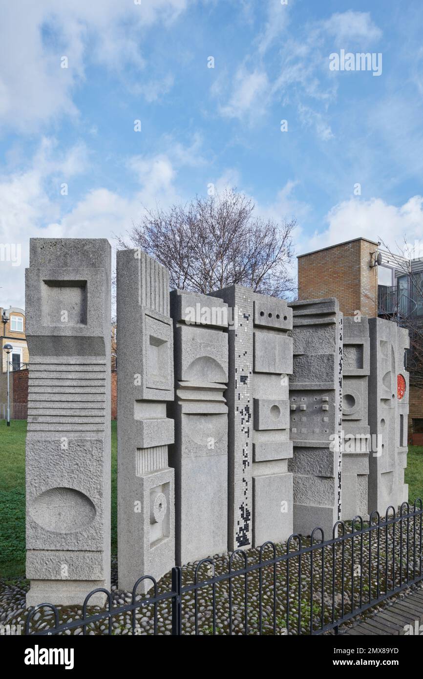 Sculptured Wall made by artist Fred Millett in 1965, Raglan Estate ...