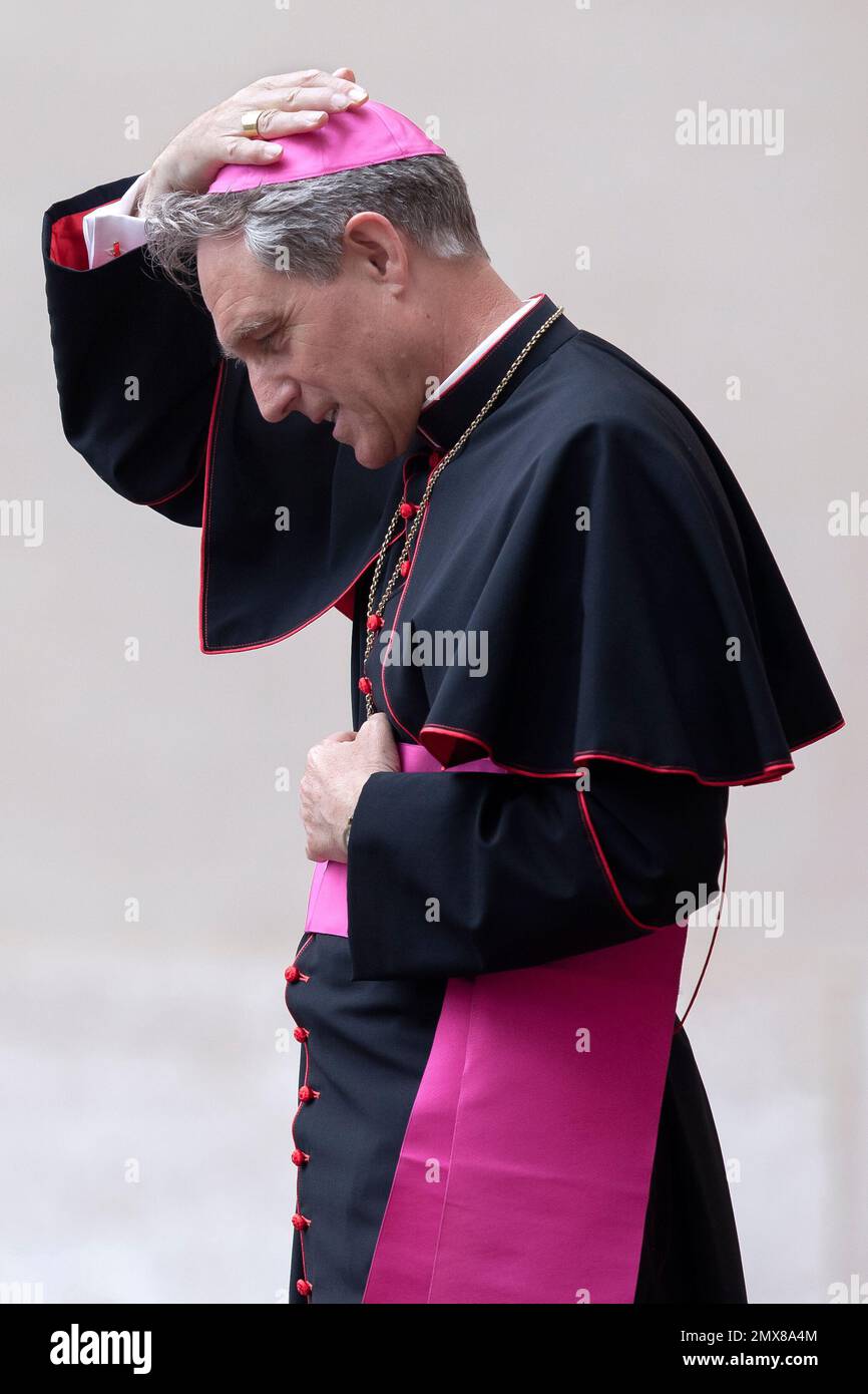 Monsignor georg ganswein hi-res stock photography and images - Alamy