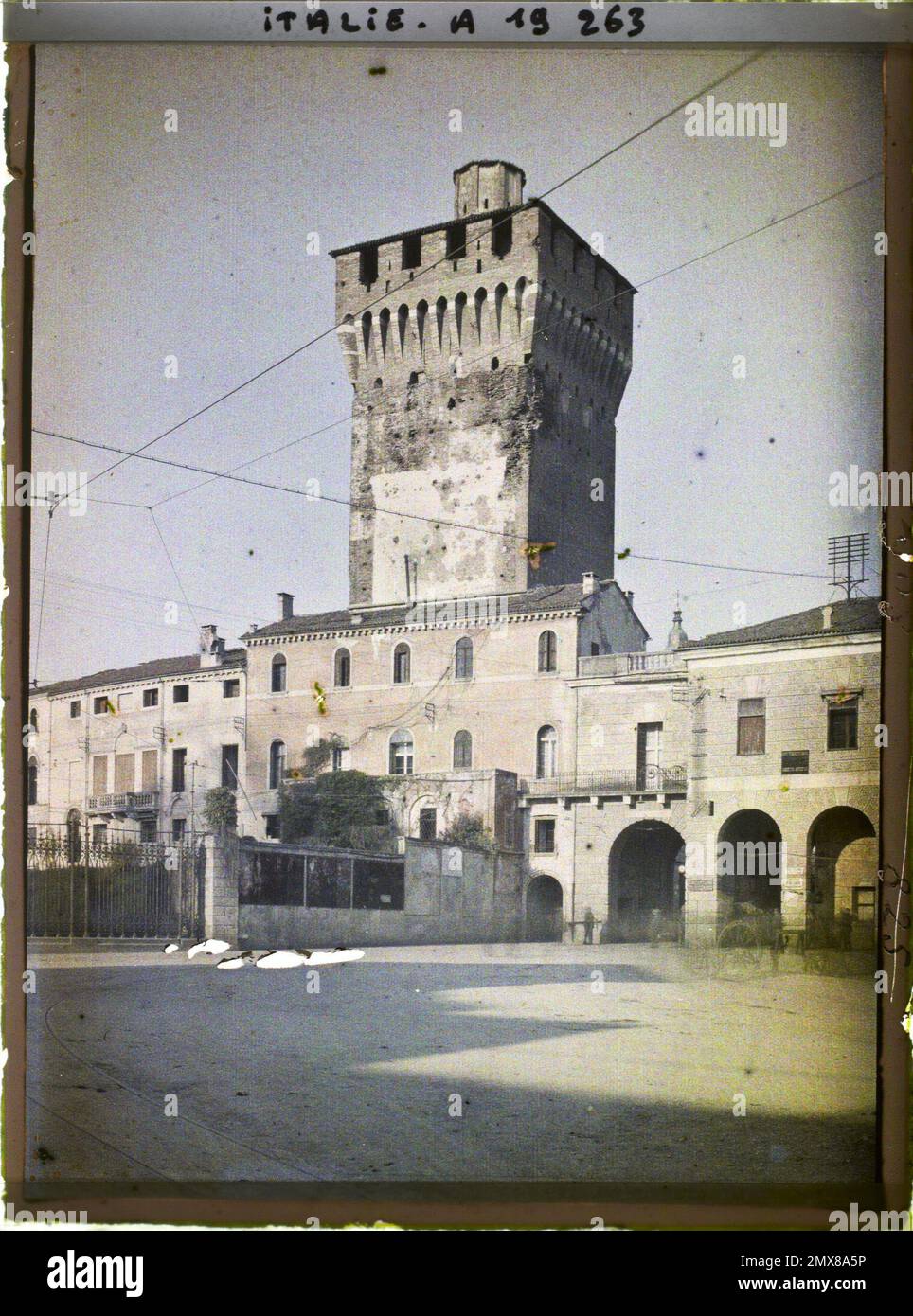 Housing arc arcade arceau middle ages habitat architecture a hi-res ...