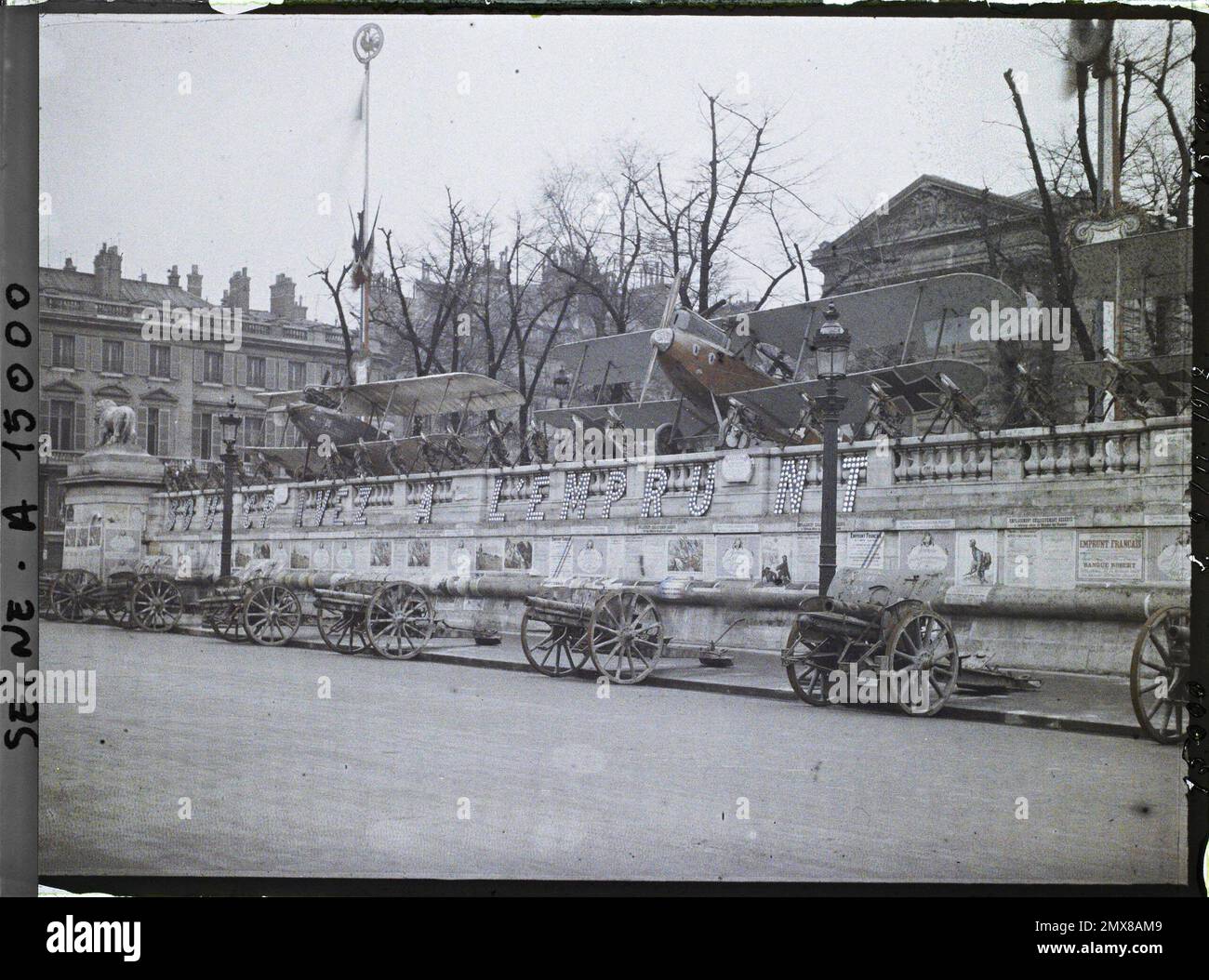 Trophy plane cannon air transport bank finances poster place wa hi-res stock photography and ...