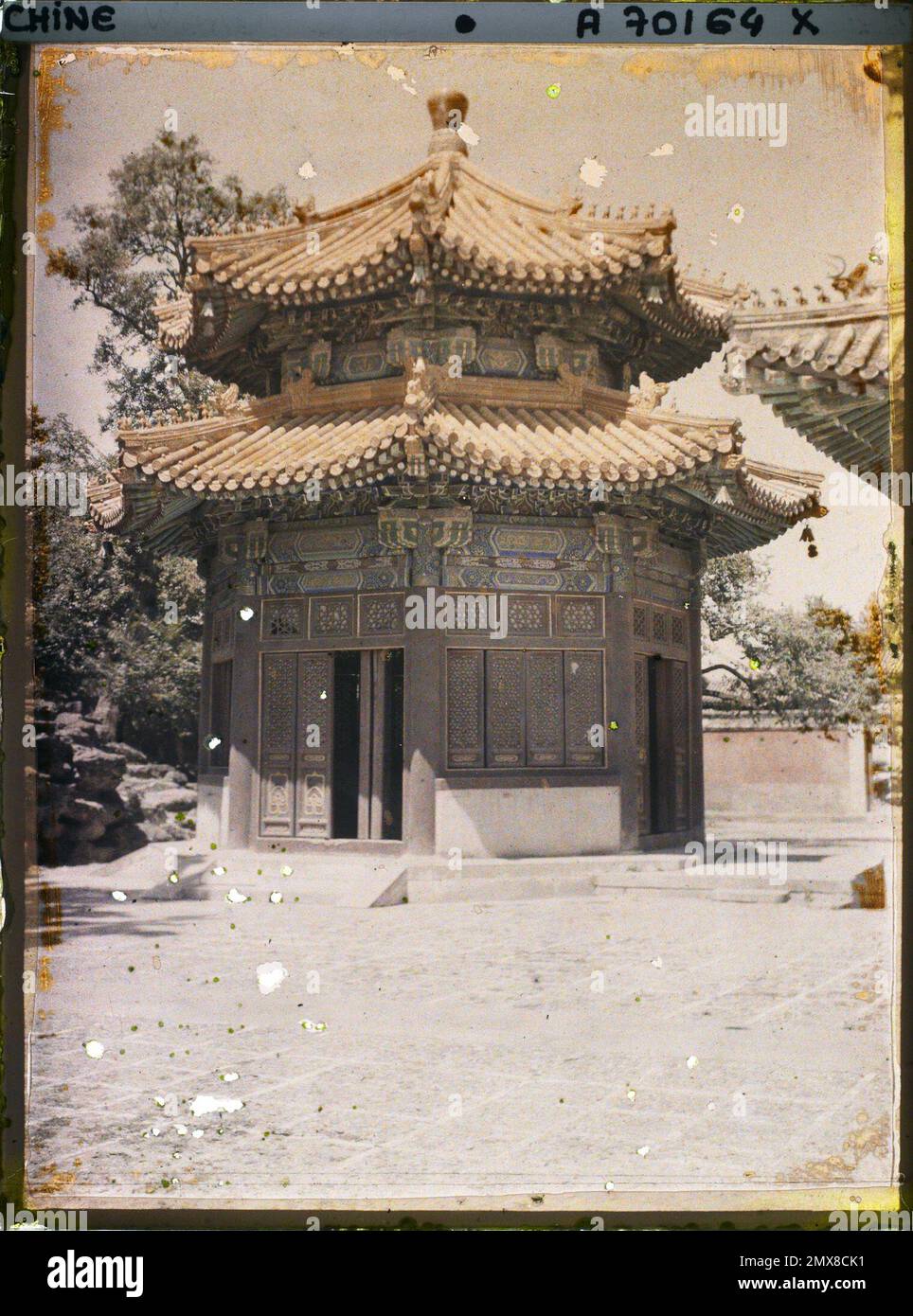 Beijing, China Wanshousi ("Monastery of the ten thousand longevity ...