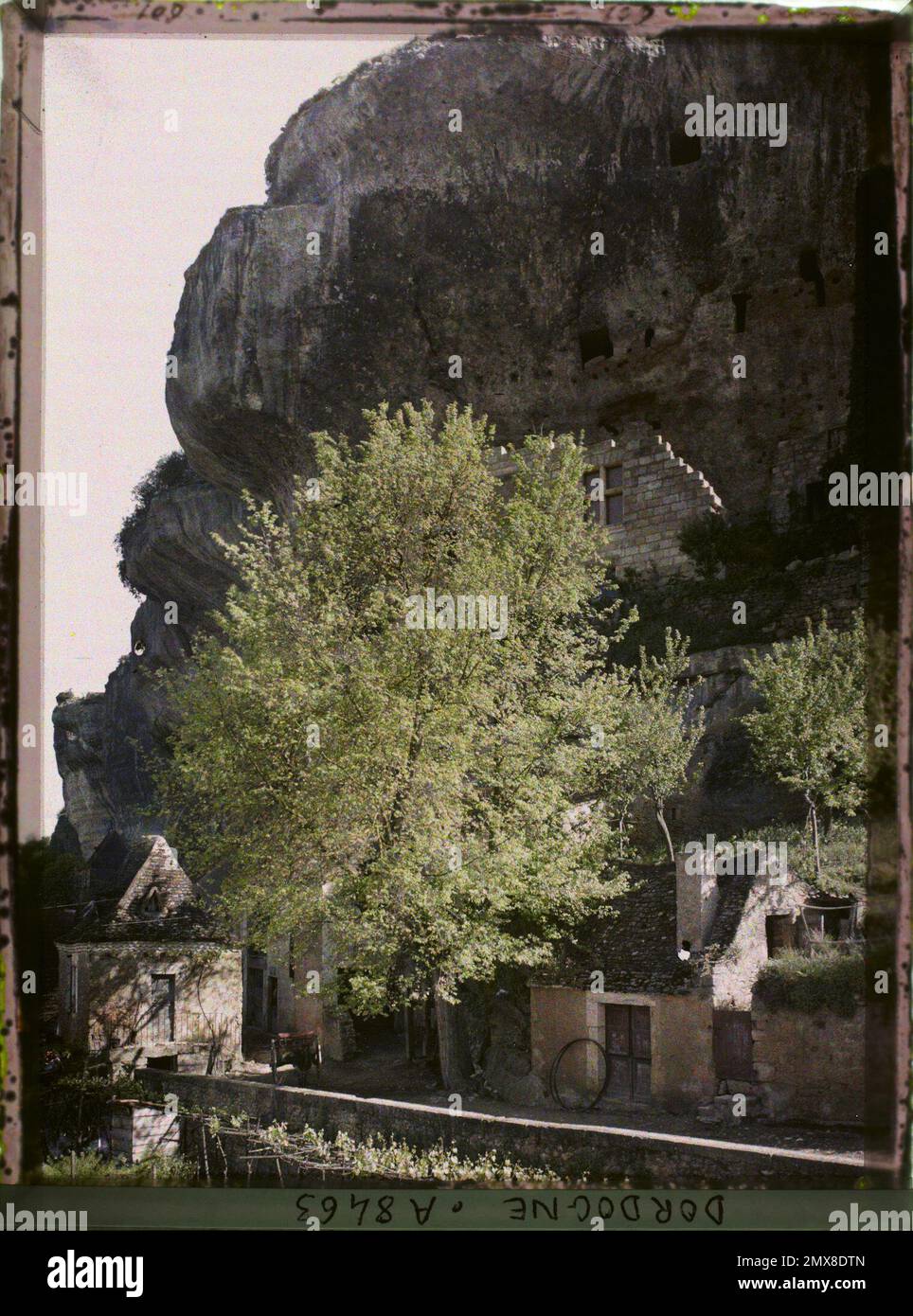 Les Eyzies, Dordogne, France The Château de Tayac , 1916 - French ...