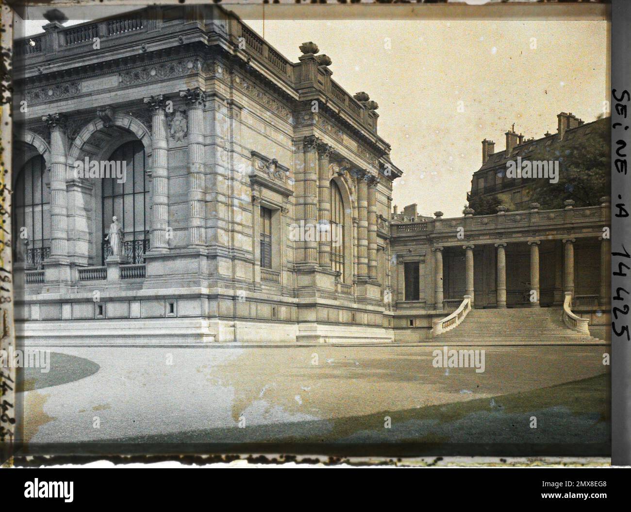 Paris (16th arr.), France Le Palais Galliera, current Galliera museum ...