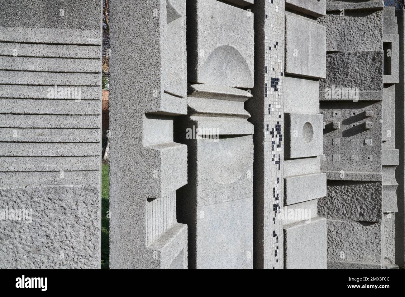 Sculptured Wall made by artist Fred Millett in 1965, Raglan Estate ...