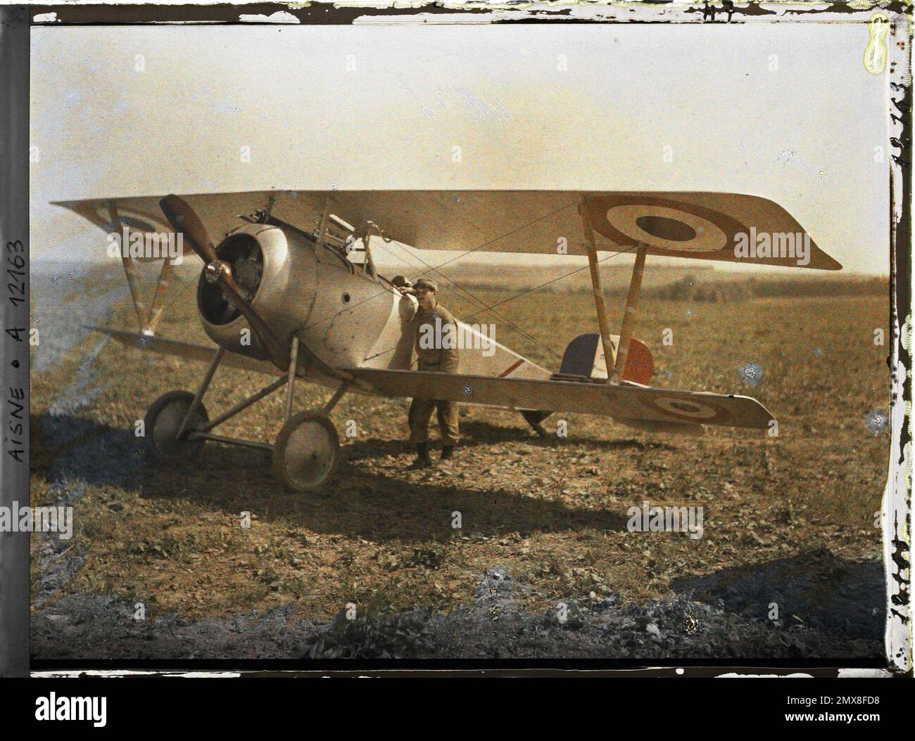 Avion nieuport avion biplan hi-res stock photography and images - Alamy