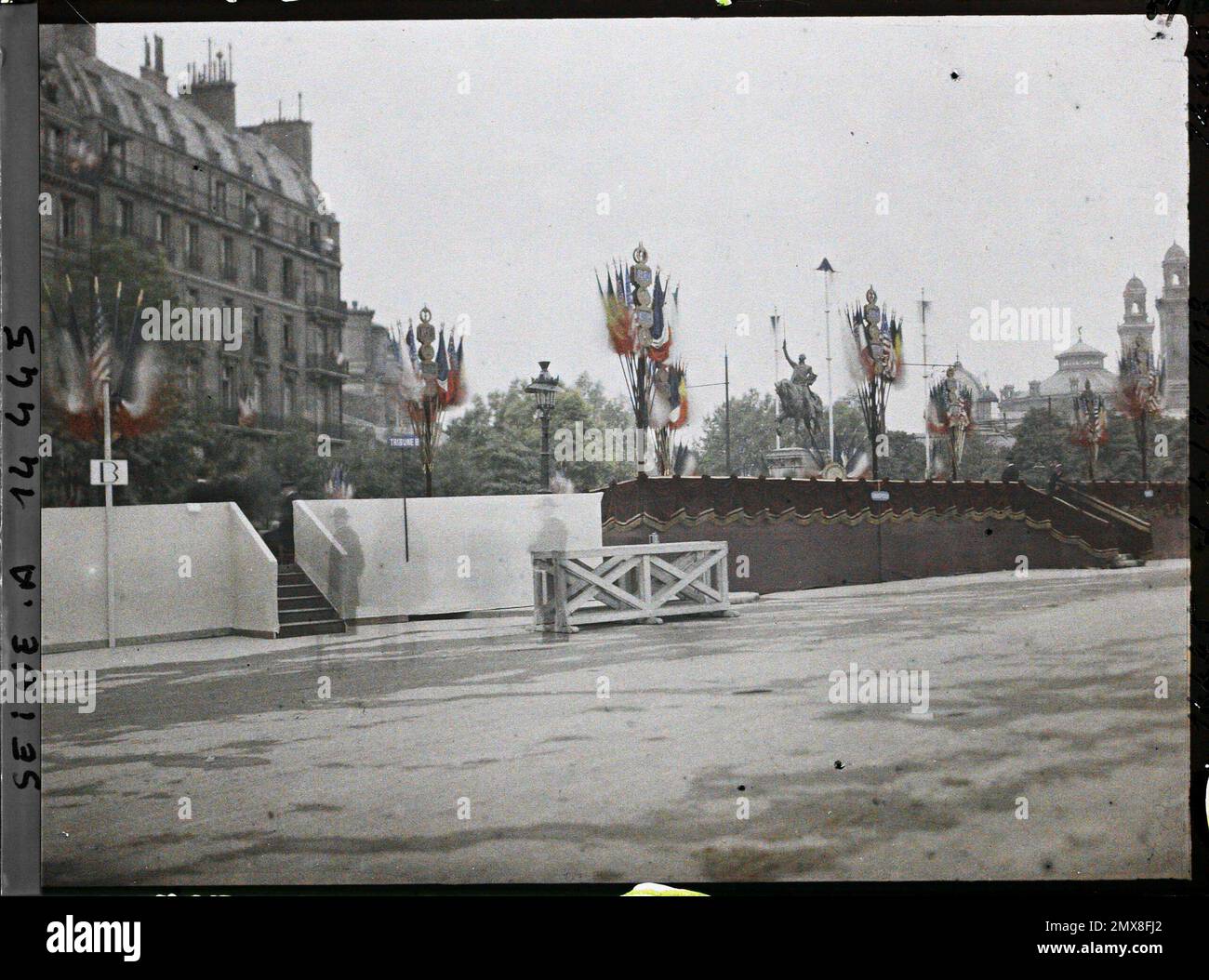 Paris (16th arr.), France La Place d'Iéna and the equestrian statue of ...