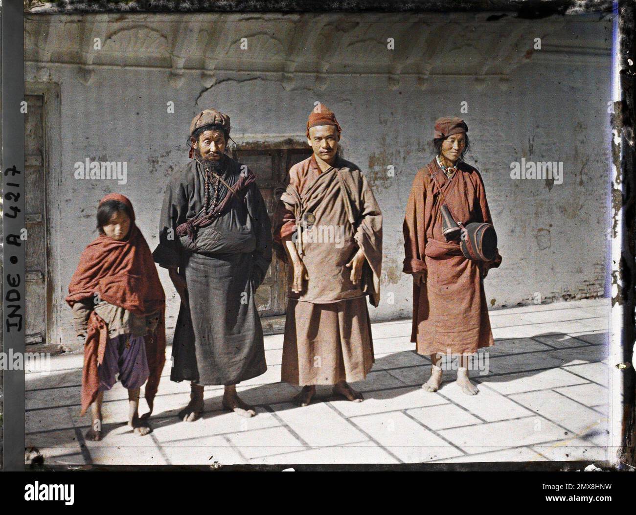 Tibetan types hi-res stock photography and images - Alamy