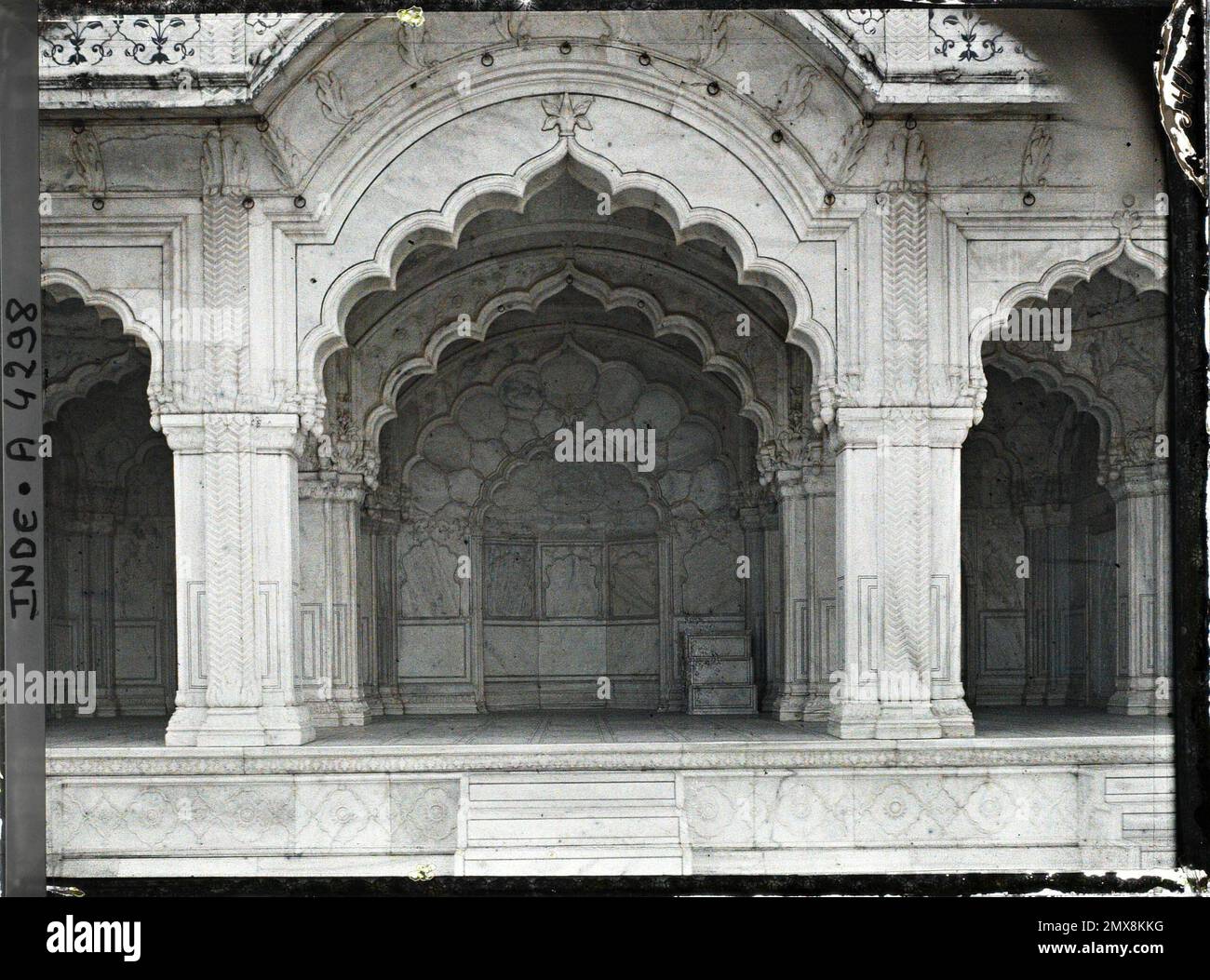 Delhi, Indies Mihrab of the pearl mosque (Motor Masjid) in the Red Fort ...