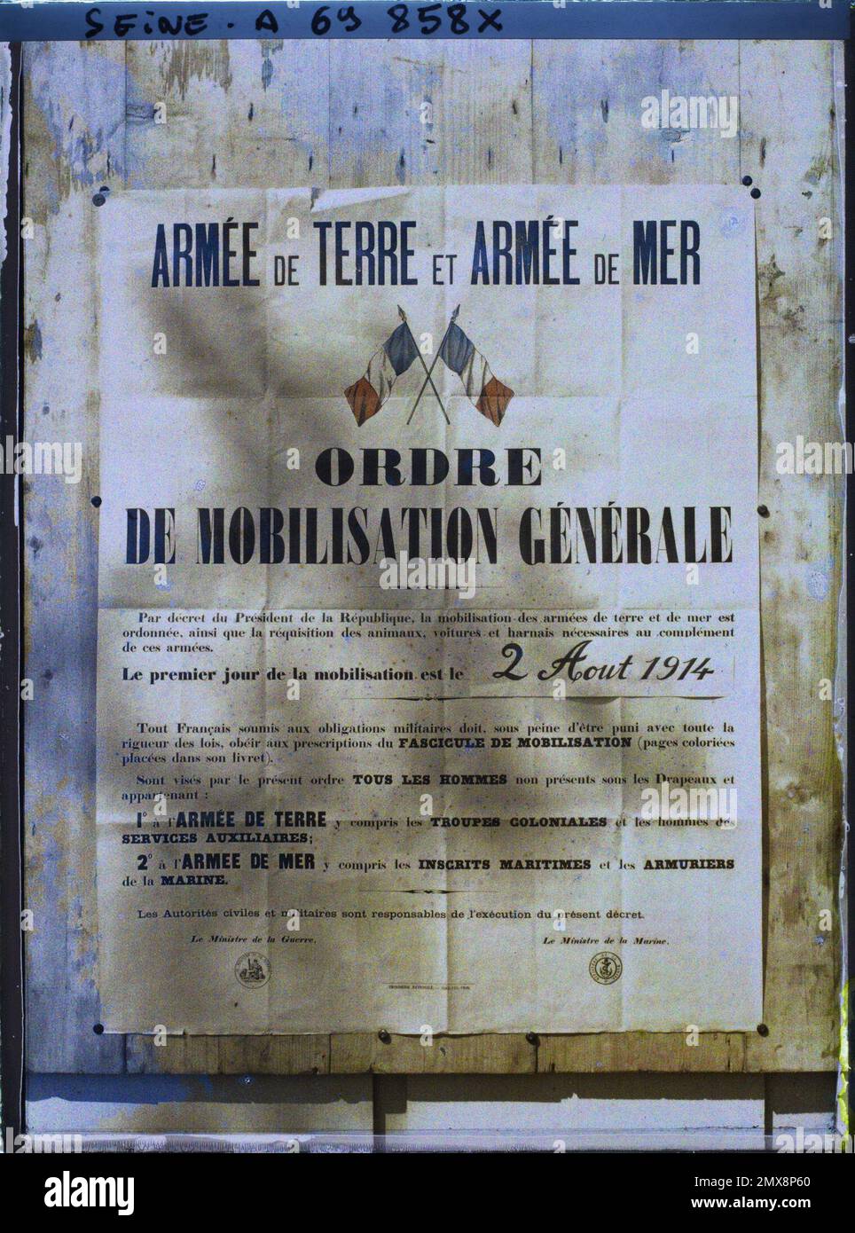 Paris, France displays the general mobilization of August 2, 1914 Stock ...