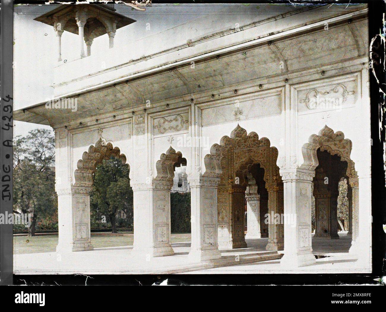 Red fortress book hi-res stock photography and images - Alamy