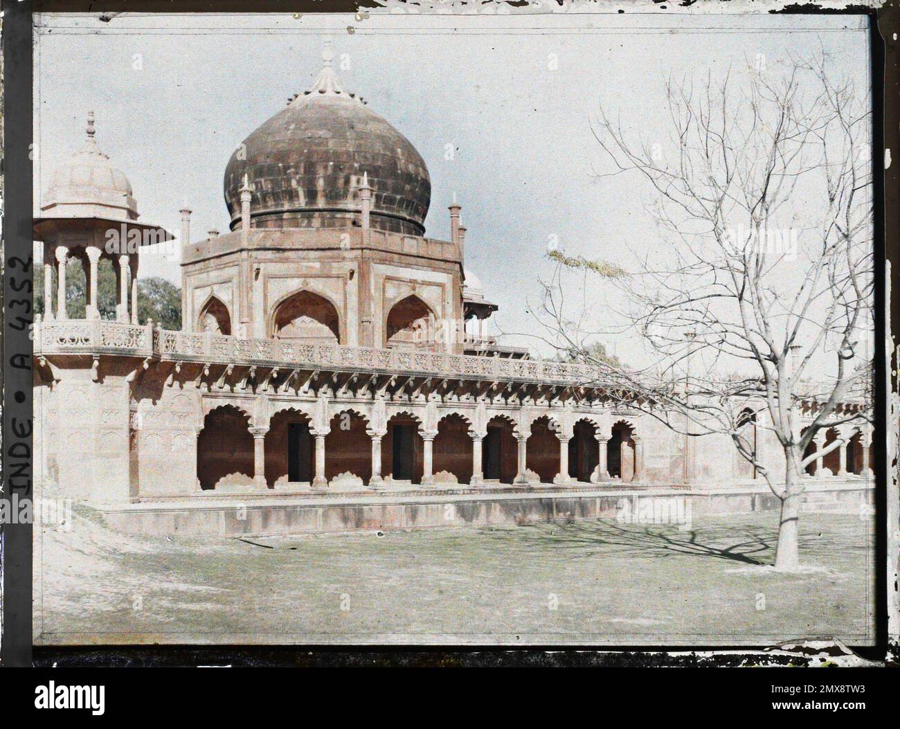 AGRA, Indies pavilions and arcades of the Taj Mahal enclosure. , 1913 ...