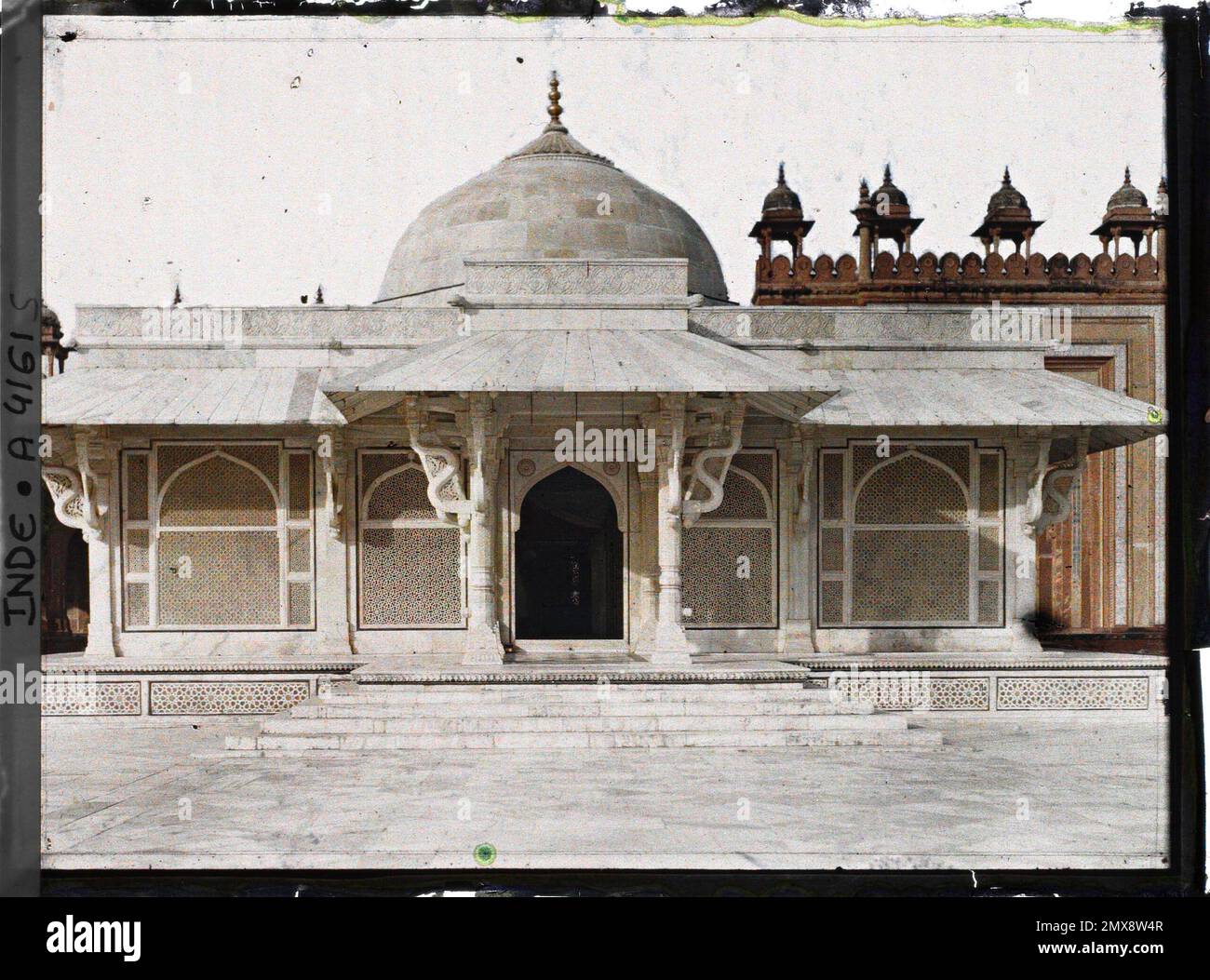 Fatehpur Sikri, Indies in Jama Masjid or Grande Mosque, the mausoleum ...