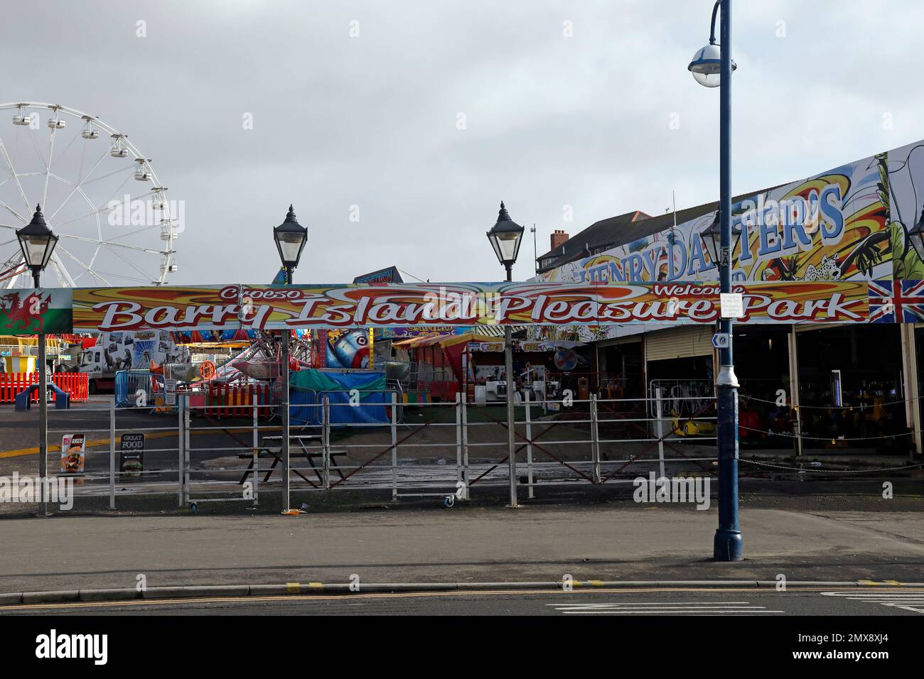 Barry Island Pleasure Park sign. Amusements closed in winter season. January 2023. Winter Stock ...