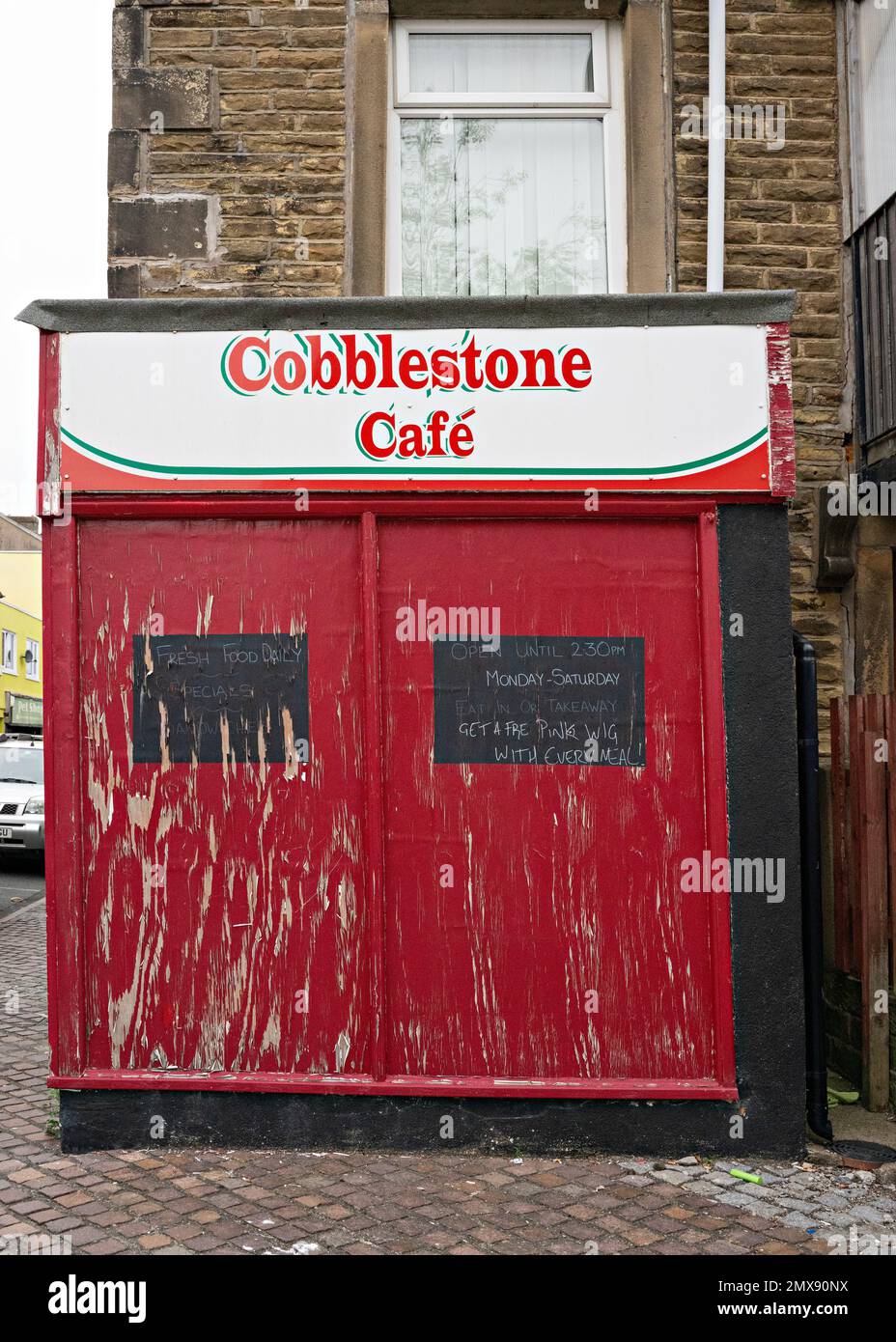 Cobblestone cafe hi-res stock photography and images - Alamy