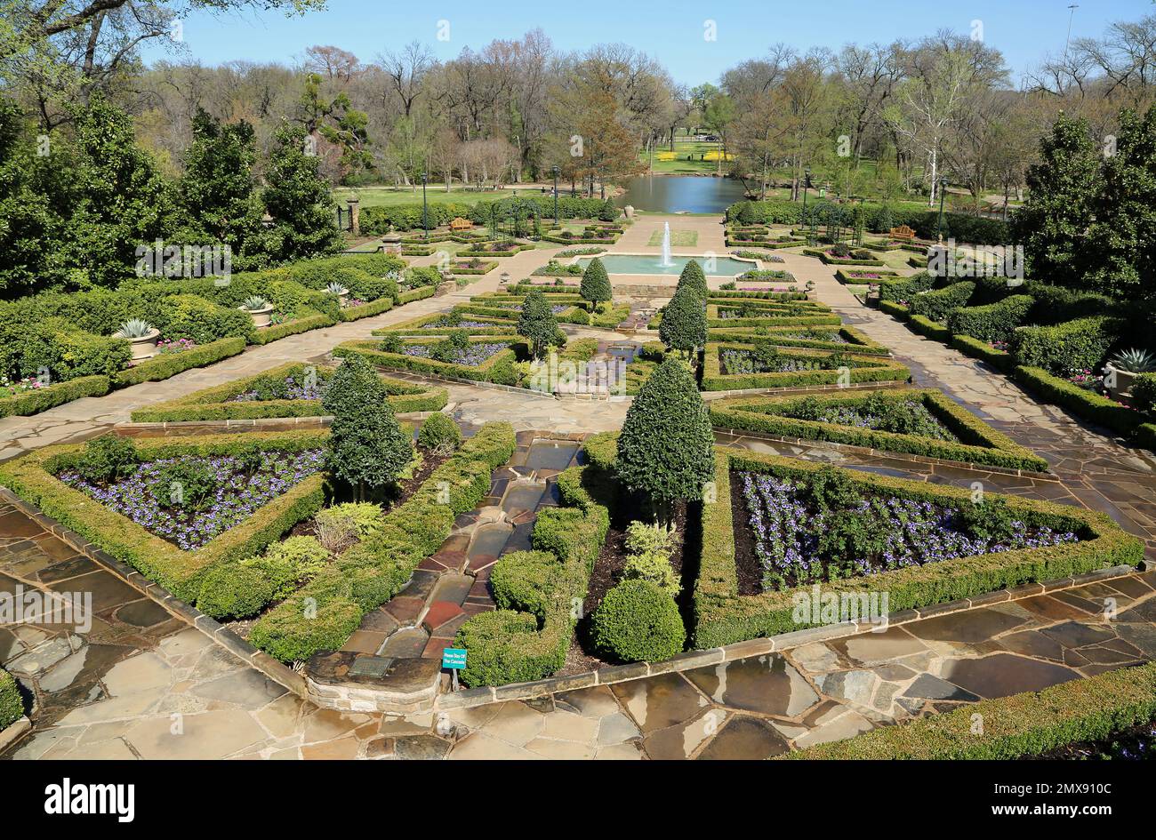 Iconic landscape in Fort Worth Botanic Garden, Texas Stock Photo - Alamy